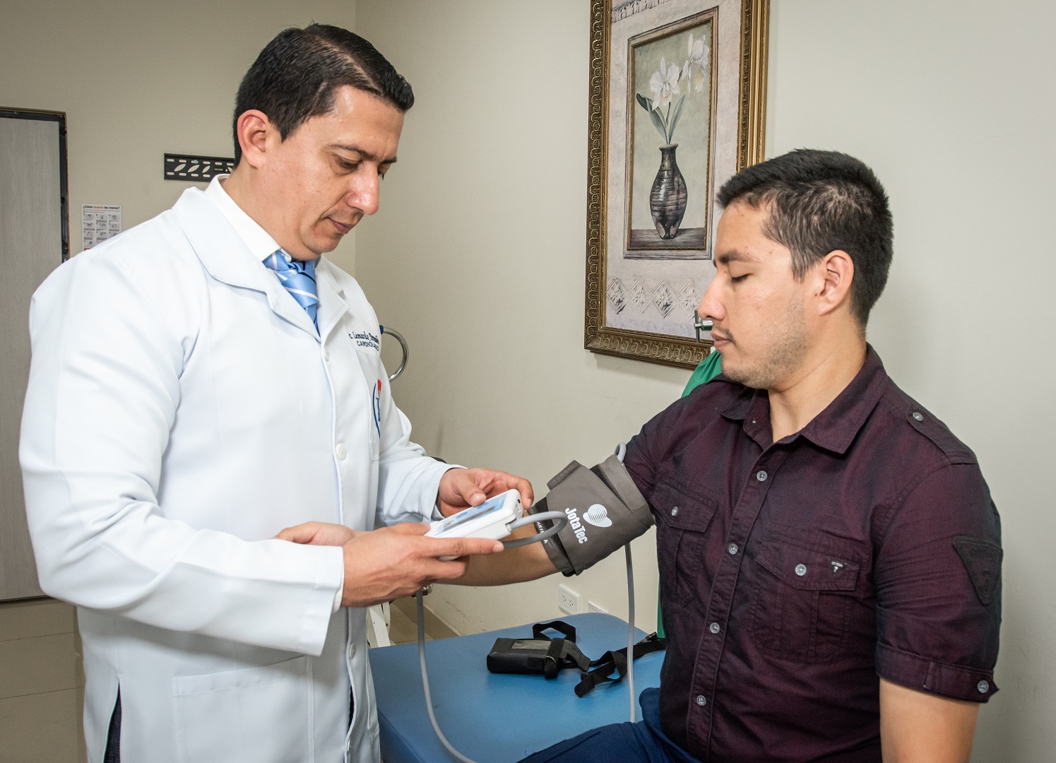 Conoce al doctor Leonardo Bermúdez | Cardiólogo